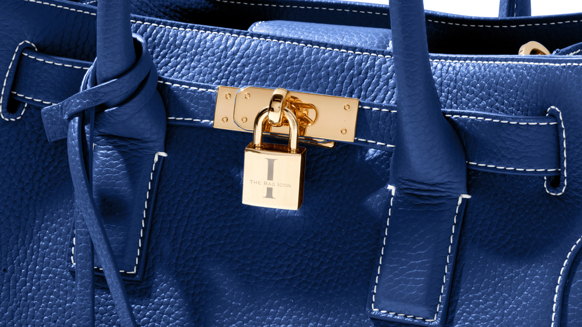What to Buy Girlfriend: 7 Stylish & Savvy Ideas for 2025 | thebagicon